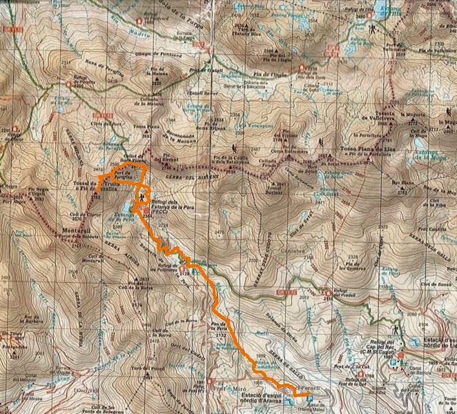 Entre boscos i muntanyes, fusió amb la natura: Hivernal al PIC DE ...