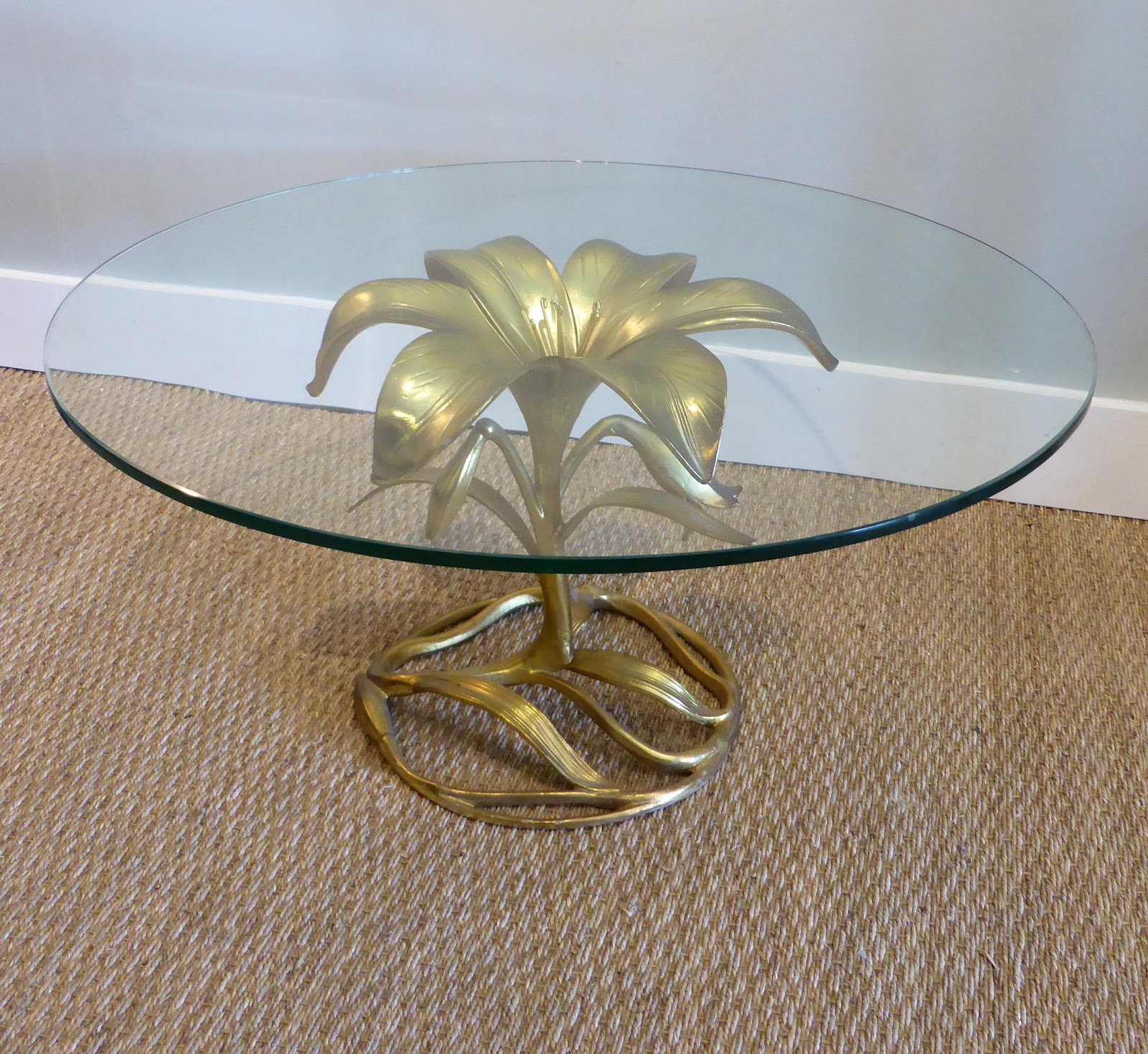 MICHAEL THOMAS : Arthur Court Lily Table