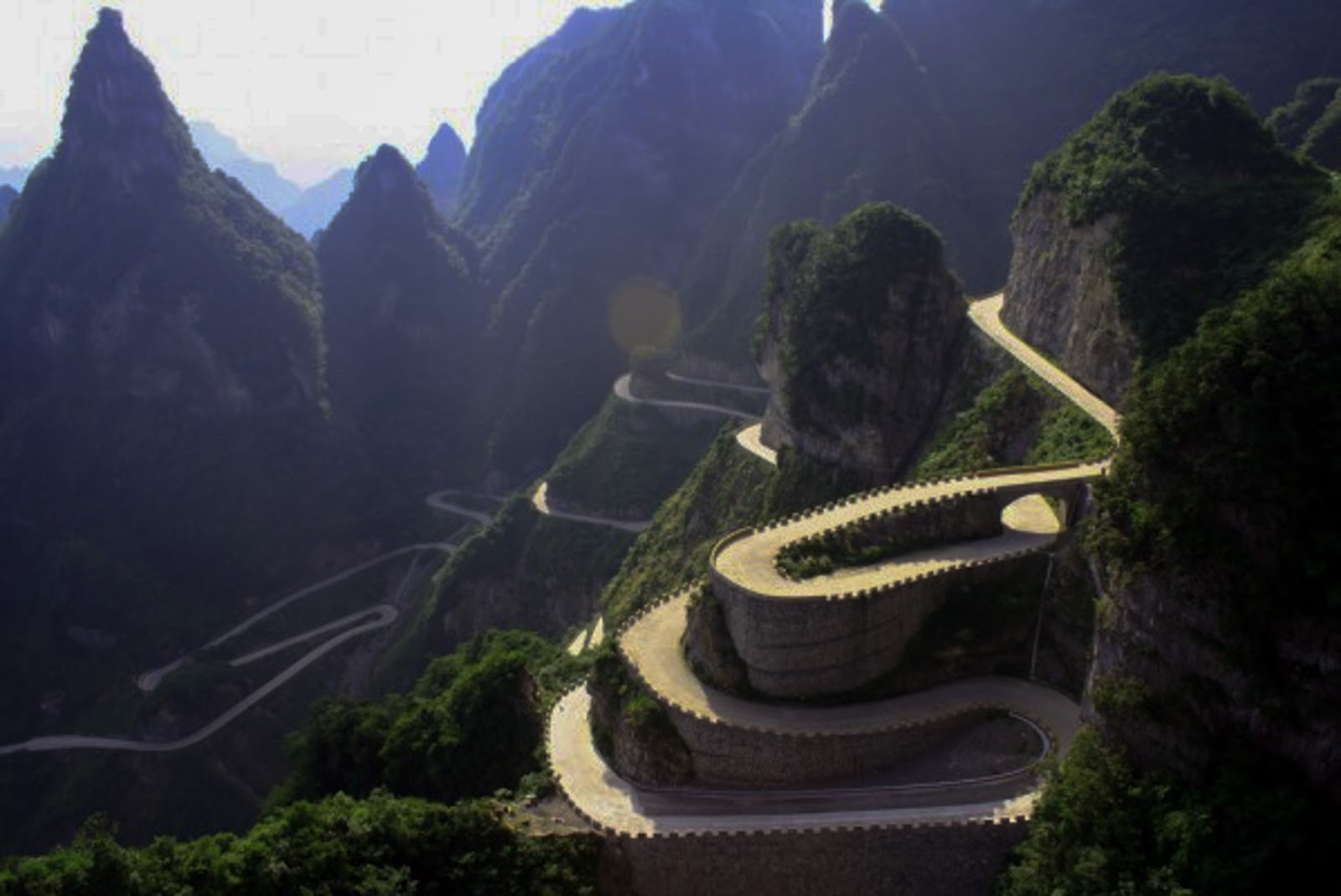 Amazing Indonesia: 5 The Uniqueness of Kelok 9 Bridge in Payakumbuh