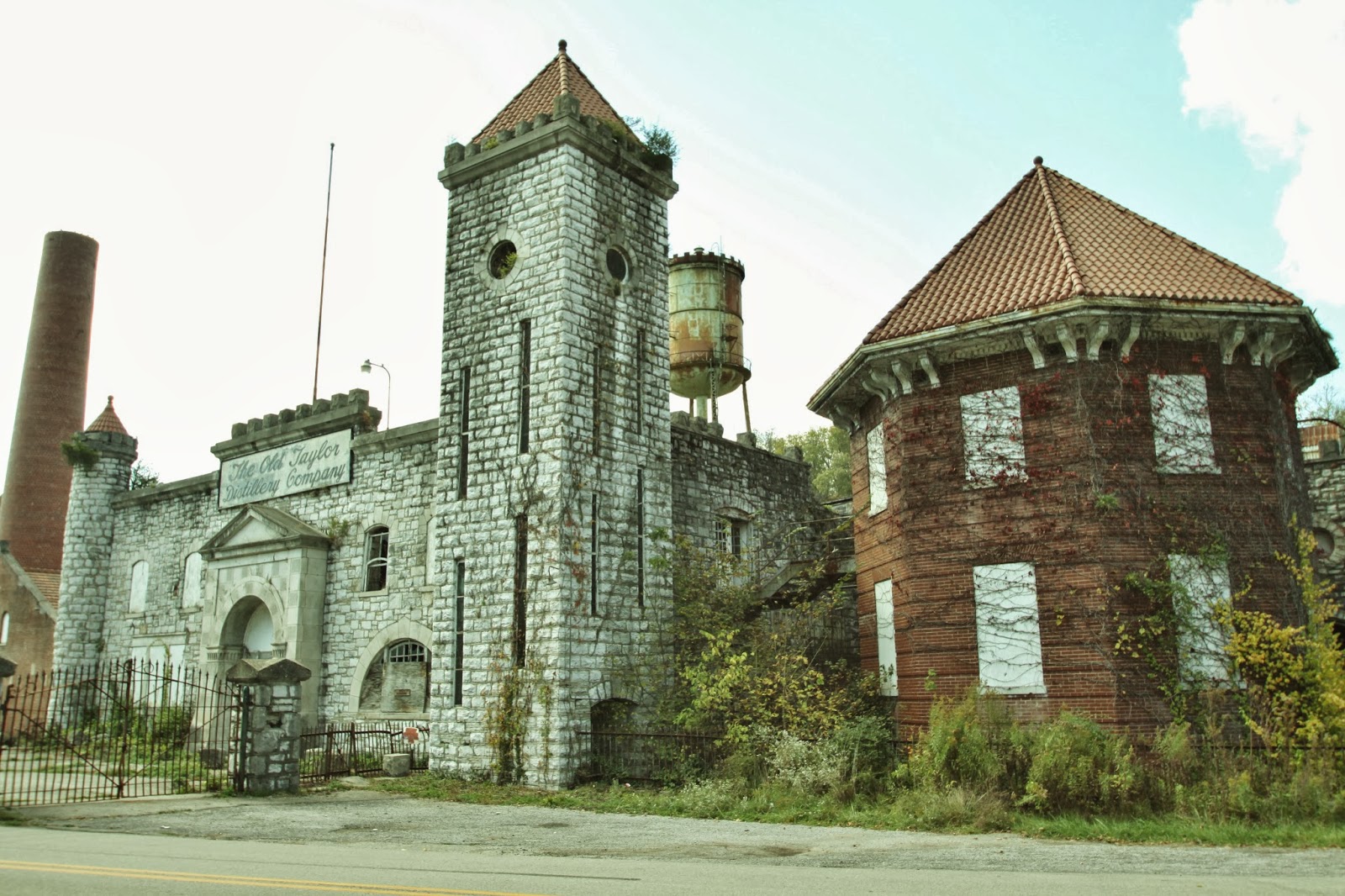 Blue-Eyed Kentucky: Old Taylor Distillery