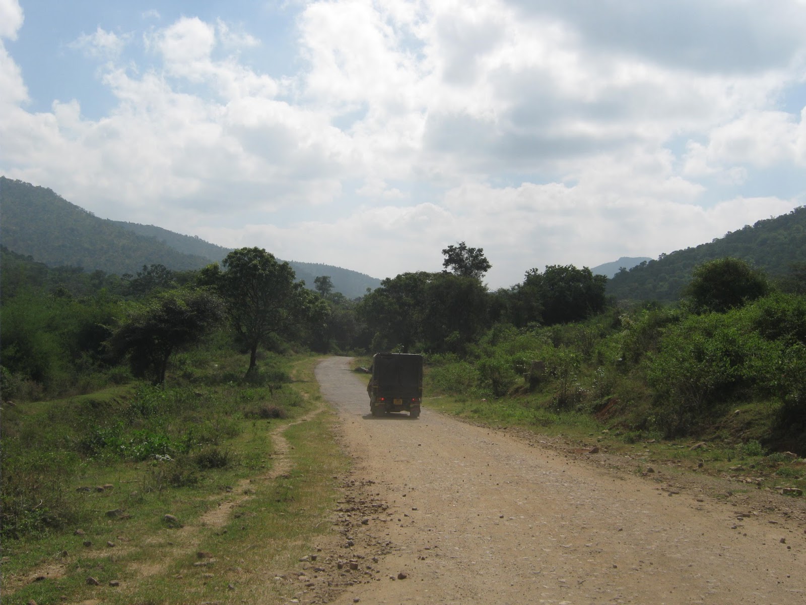 Muthathi Paadhare Hanuman Temple - Bangalore weekend Destinations