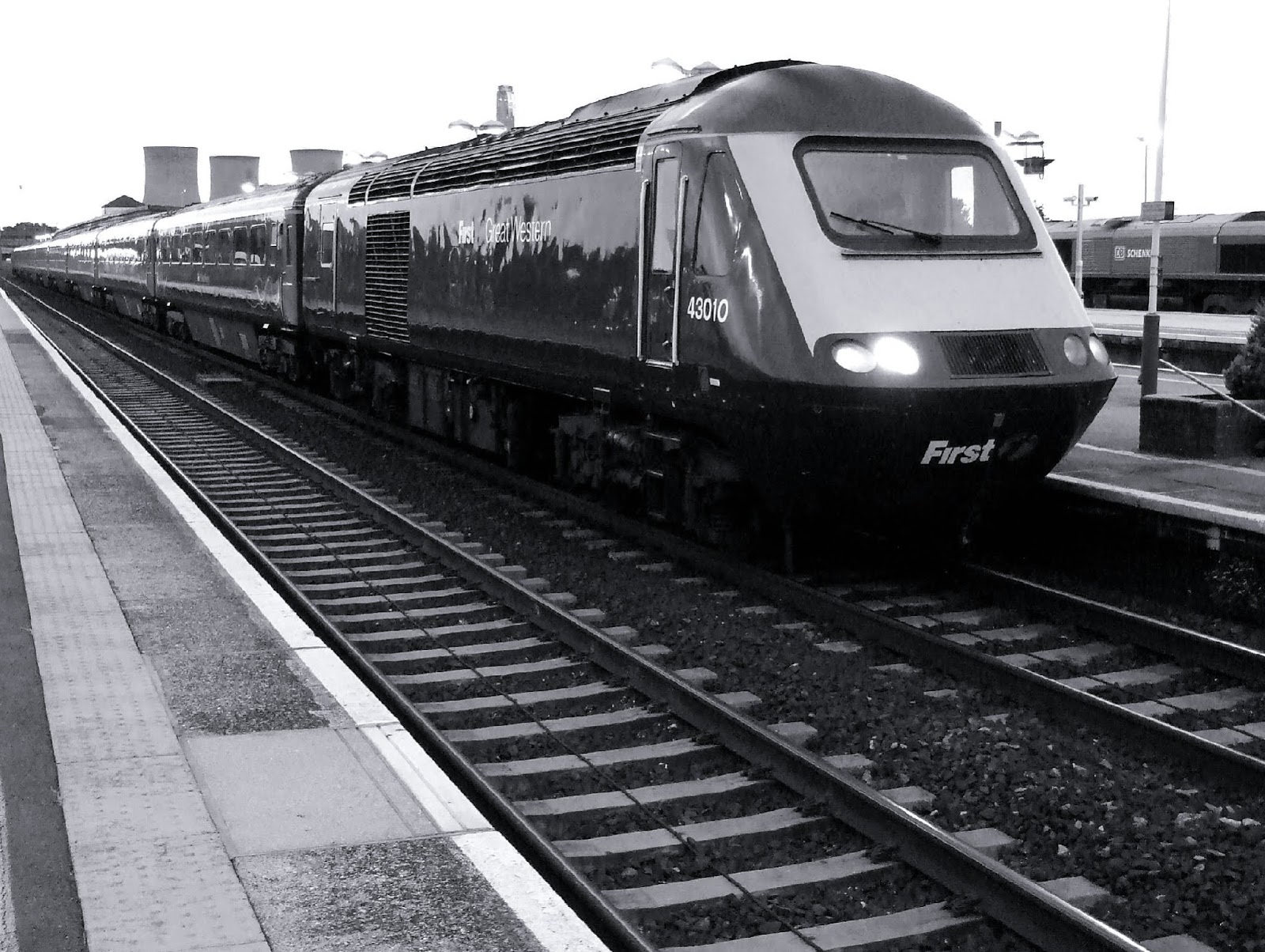 'Along These Tracks' Train Photos Site : Photo Collection Class 43 HST ...