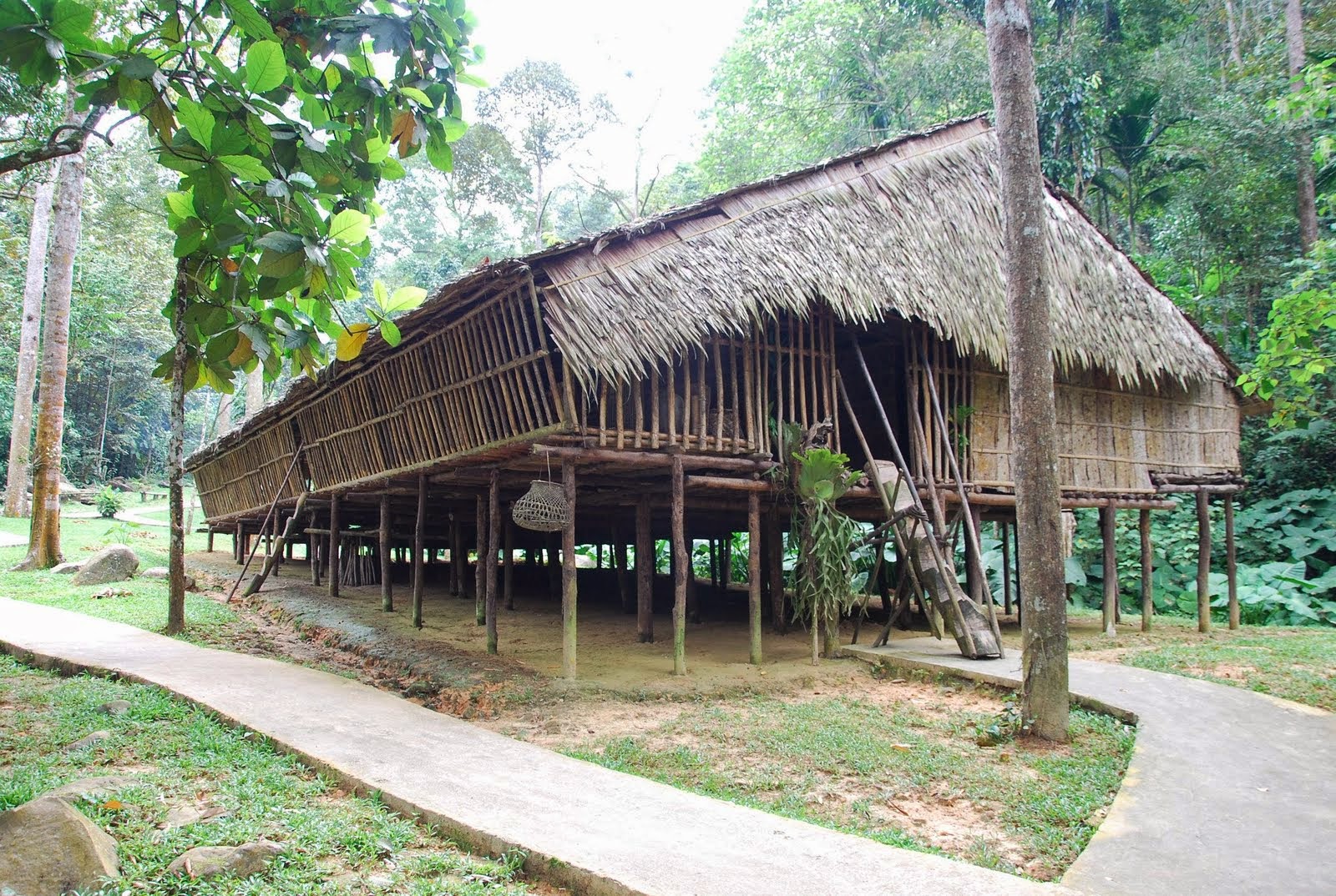 The best place ever to visit at SABAH BORNEO: MARI MARI CULTURAL VILLAGE