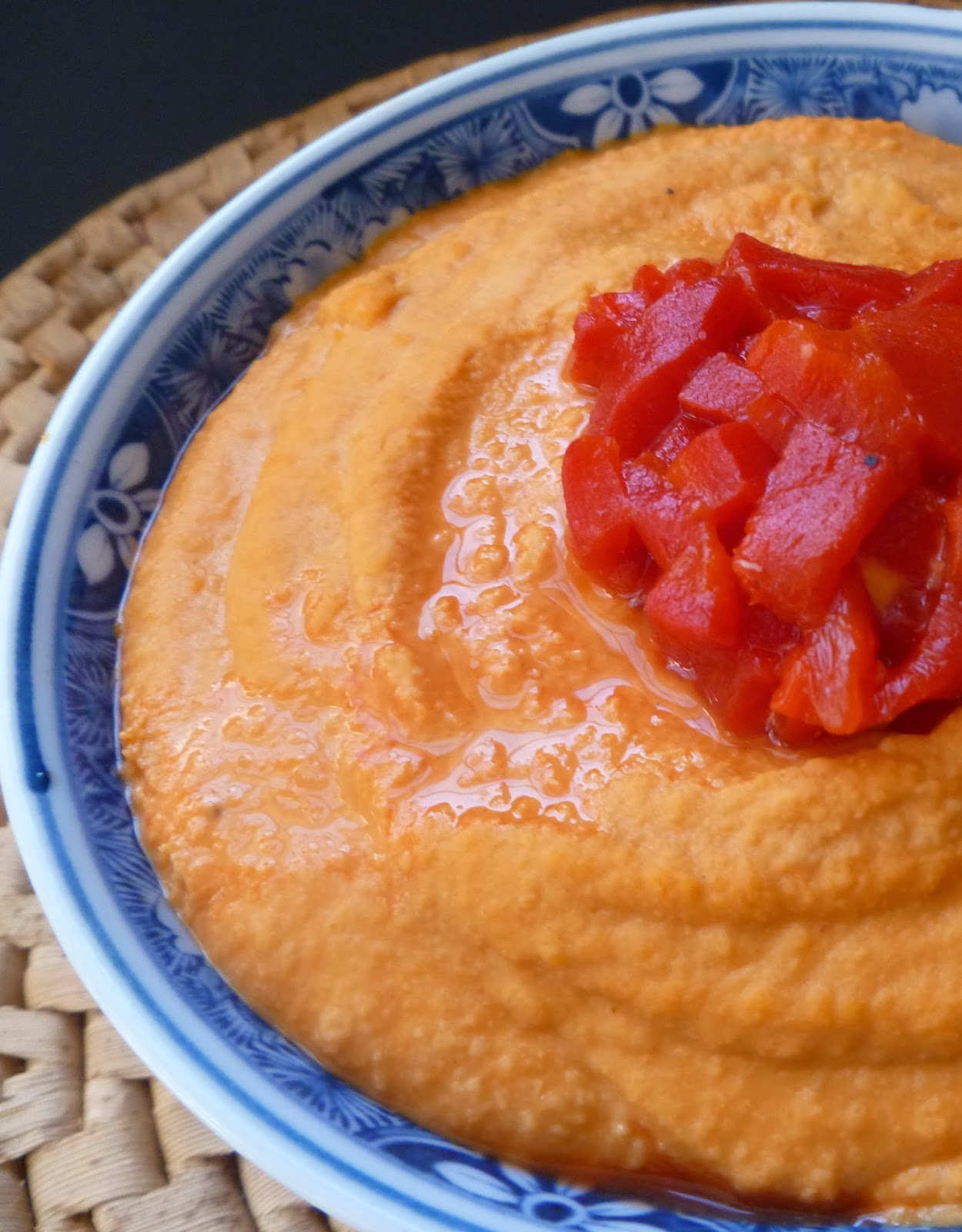 Lindaraxa: Roasted Red Pepper Hummus