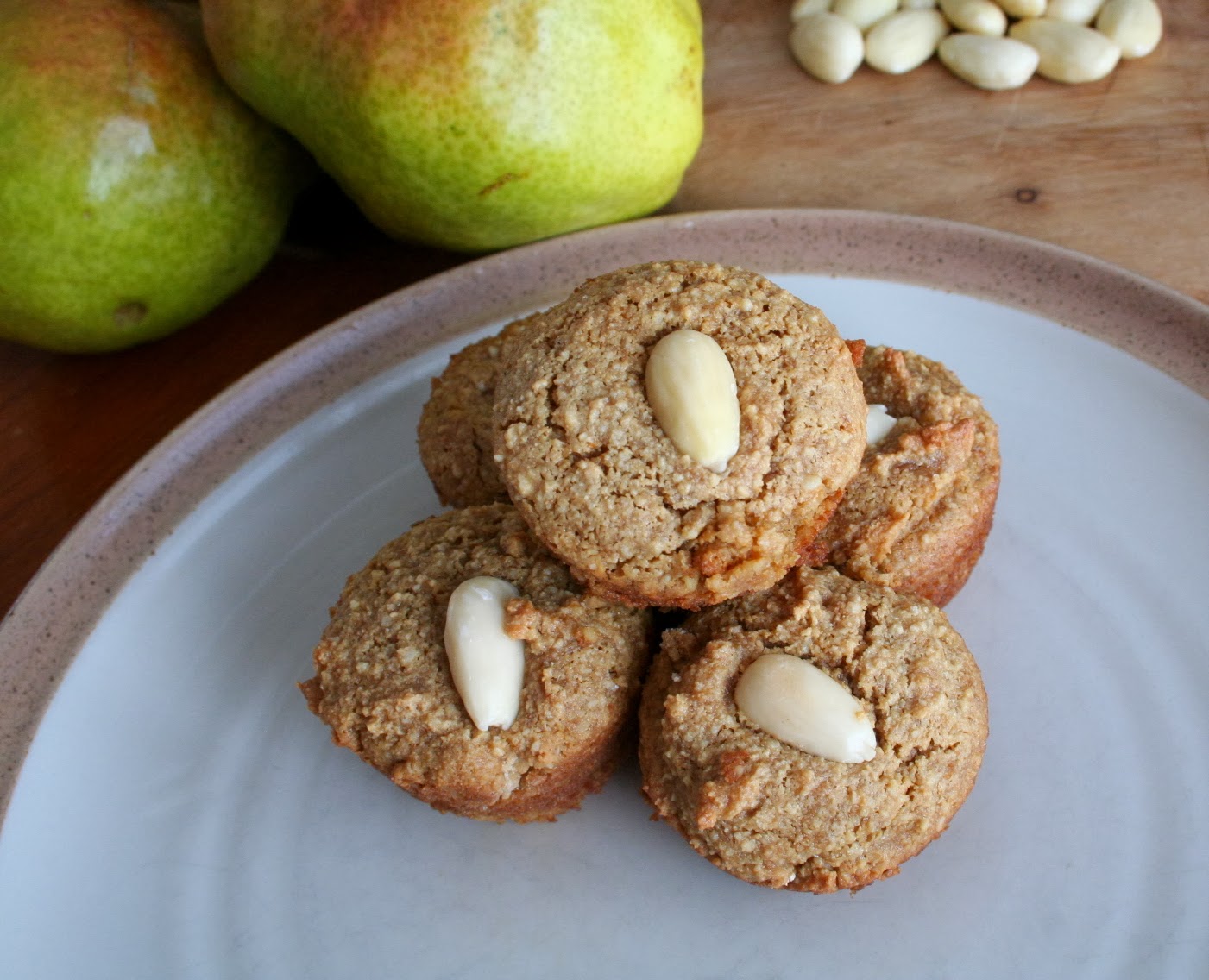 The Healthy Happy Wife: Almond Rounds (Dairy, Gluten/Grain, and Refined ...