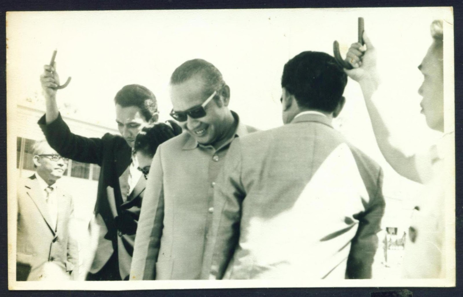 Koleksi Tempo Doeloe: Foto-foto Pak Harto dan Ibu Tien pada peresmian ...