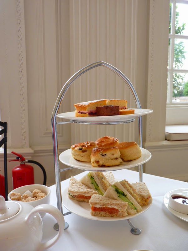 Middle of Nowhere: High Tea at Kensington Palace Orangery