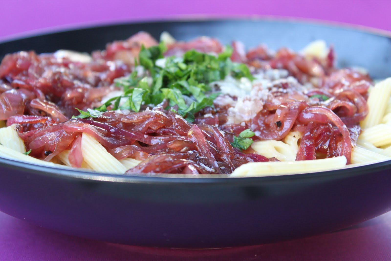 Pots and Frills: Red Onion Pasta--A Minimalistic Dish