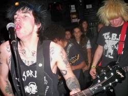 hardcore punk: D-CLONE / NERVESKADE split EP (2011)