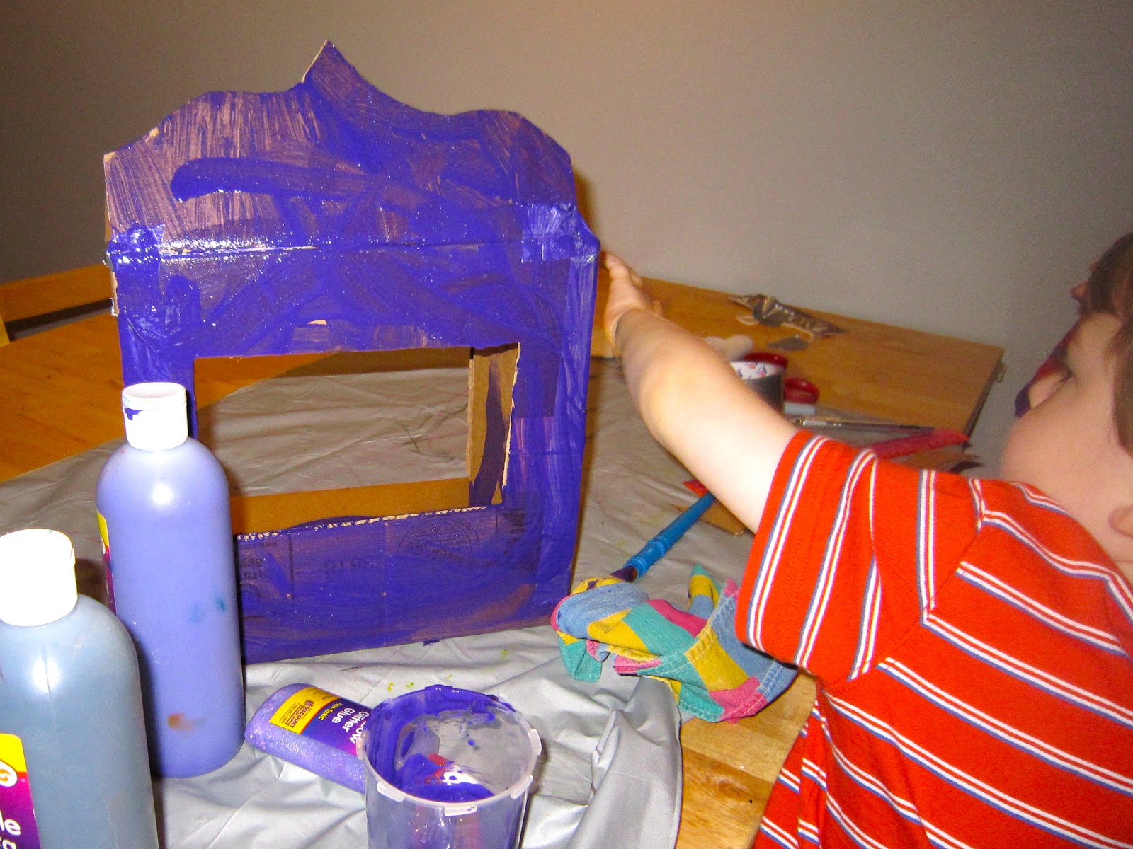 Easy DIY Table Top Puppet Theater for Tiny Apartments
