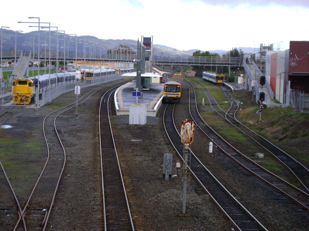Papakura Station: April 2012