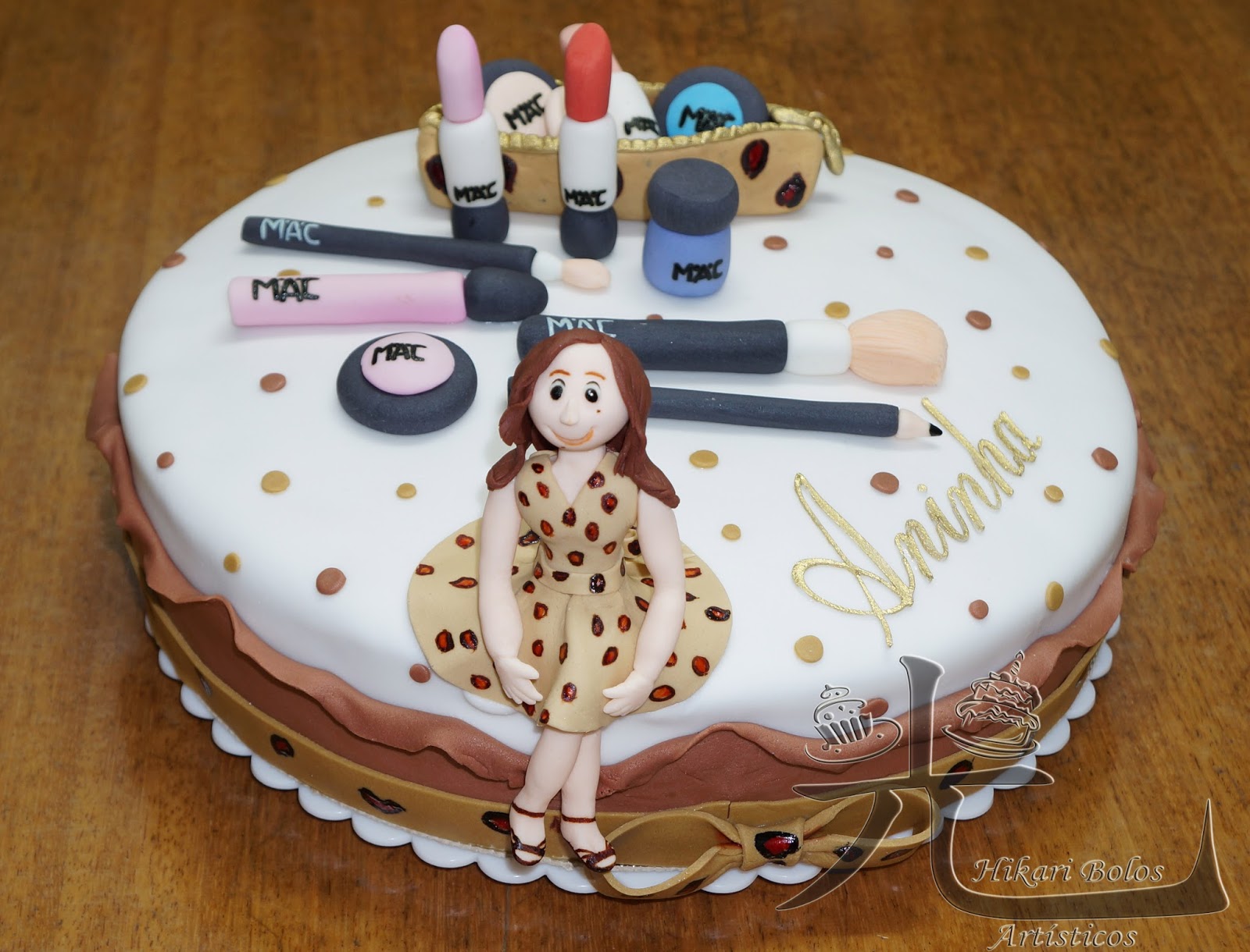 Bolo M.A.C. - Hikari Bolos Artísticos