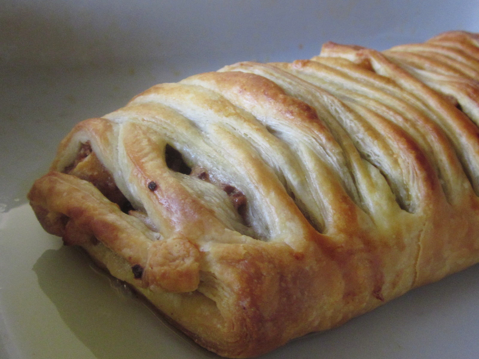 Chef Tess Bakeresse: My Easy Apple Fruit and Nut Strudel