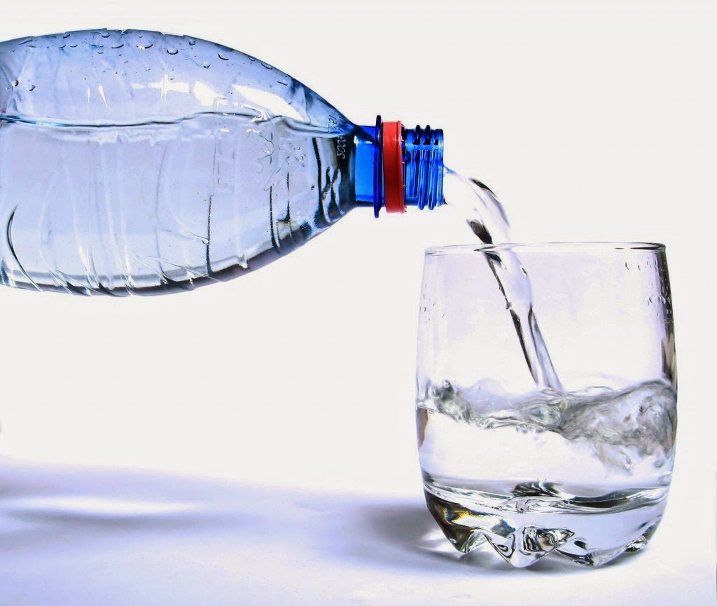 QSacada: Garrafas de água mineral: os cuidados que devemos ter