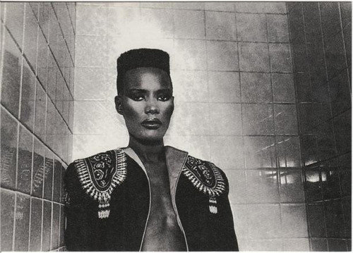 Historia del Afro- 90s - Oficina de Beauty