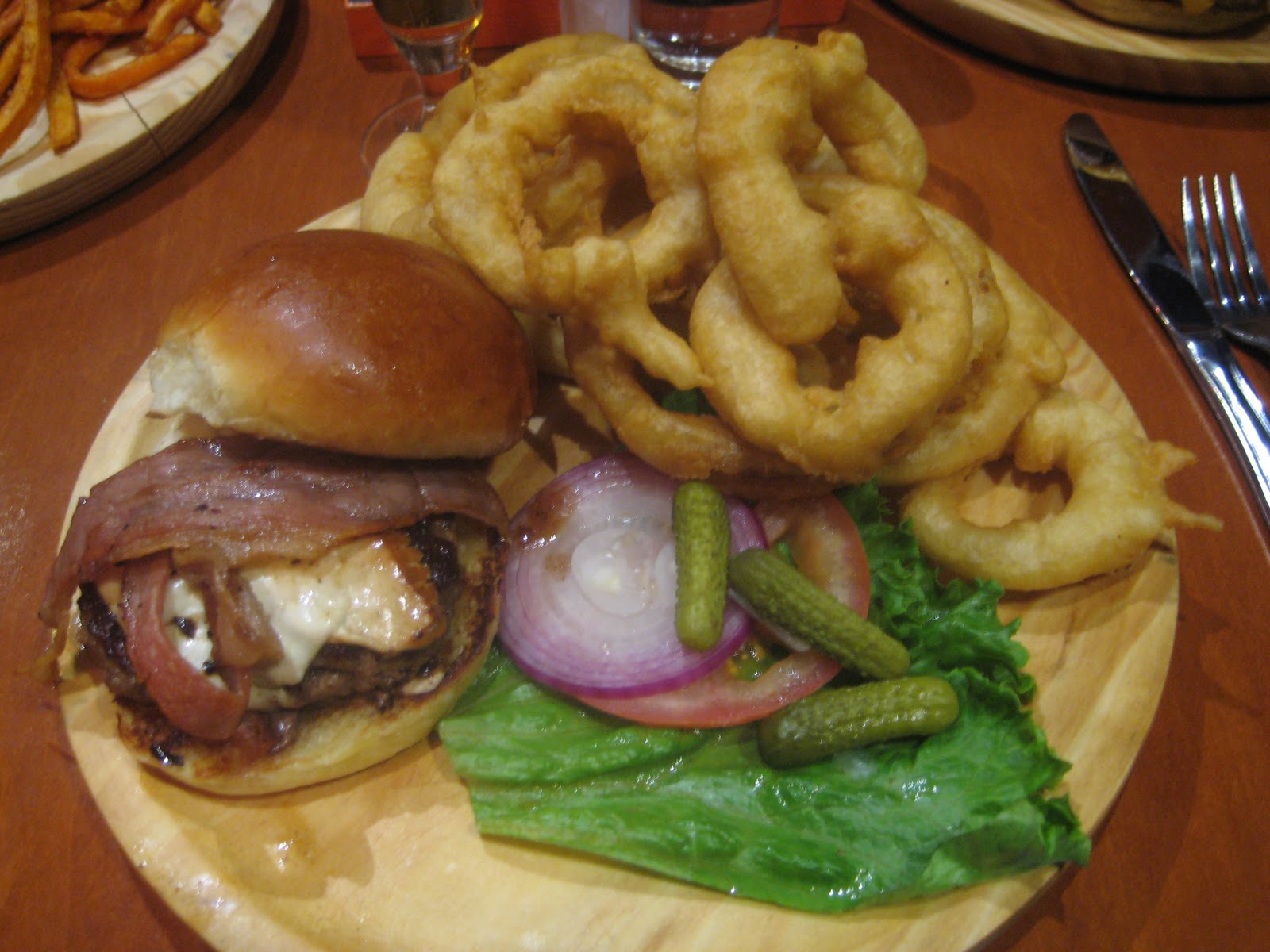 Michelle Eats Astoria: Burger Club