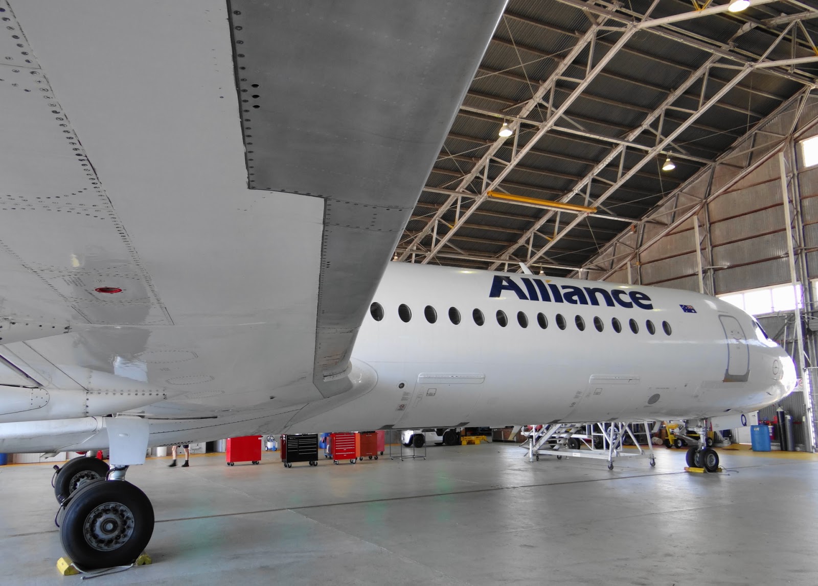 Air Queensland.blogspot: Alliance Airlines Fokker 100 VH-XWQ