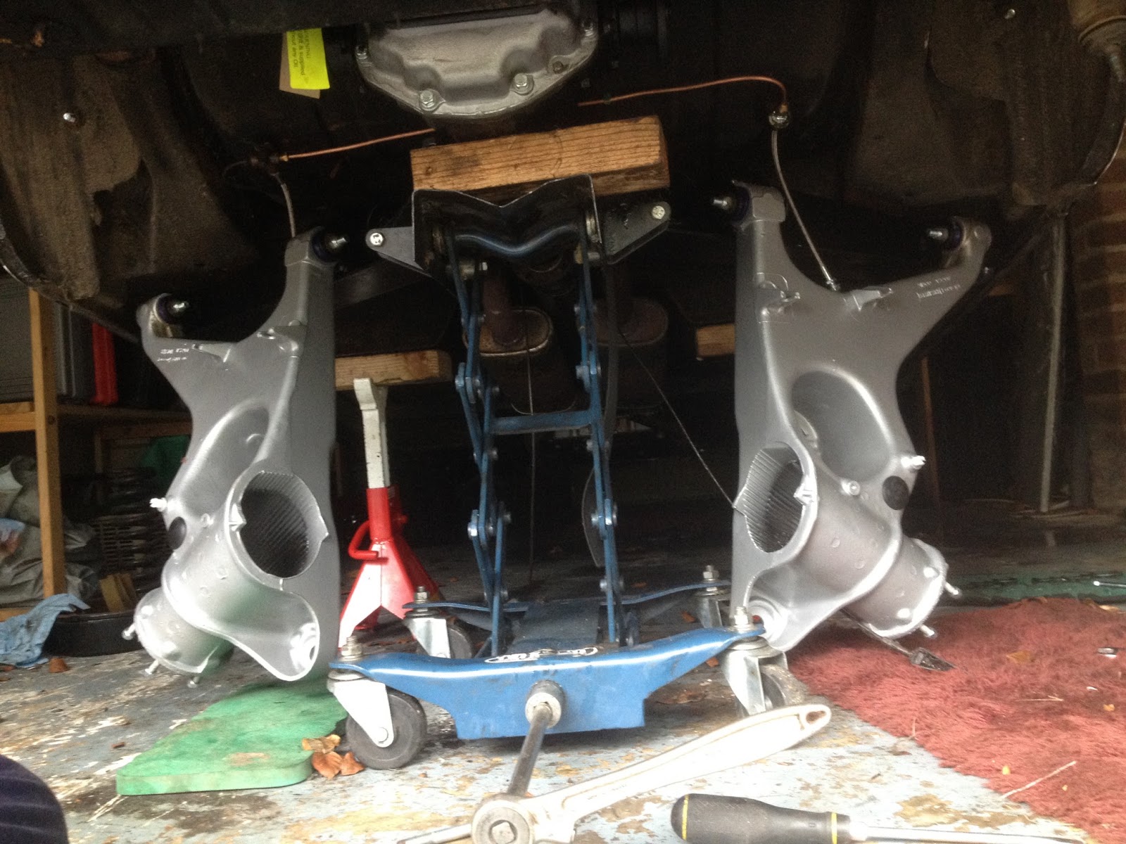 STELLA STAG MAKING A GOOD TRIUMPH STAG EVEN BETTER: DIFF AND REAR ...