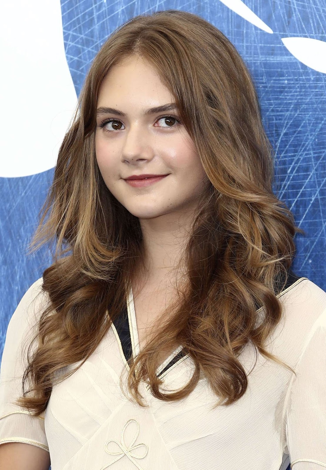 Starlet Arcade: Emilia Jones