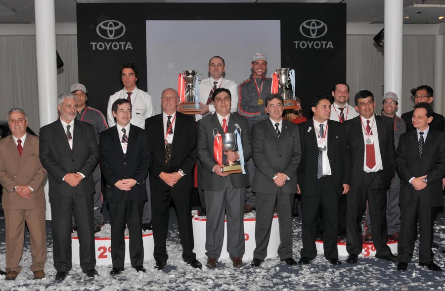 NOVEDADES SOBRE RUEDAS: .TOYOTA ARGENTINA Y EL OBJETIVO DE LA ...