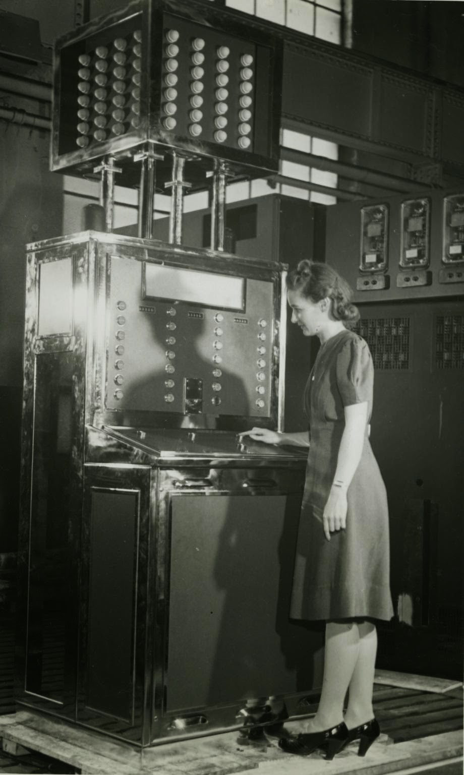 Sentence Spacing: The Mystery of the Victorian Tic-Tac-Toe Computer