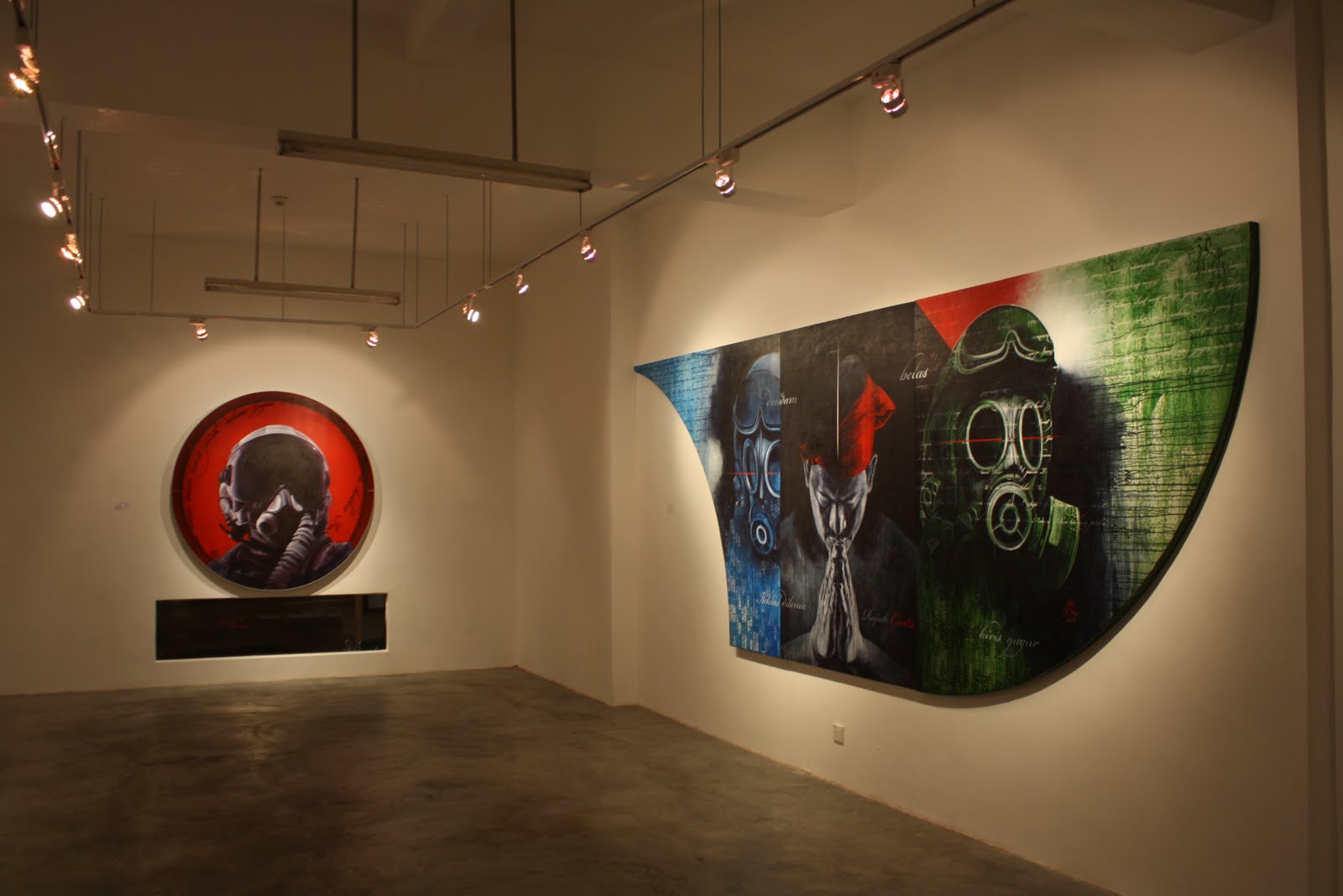 Bayu Utomo Radjikin: Gallery Installation