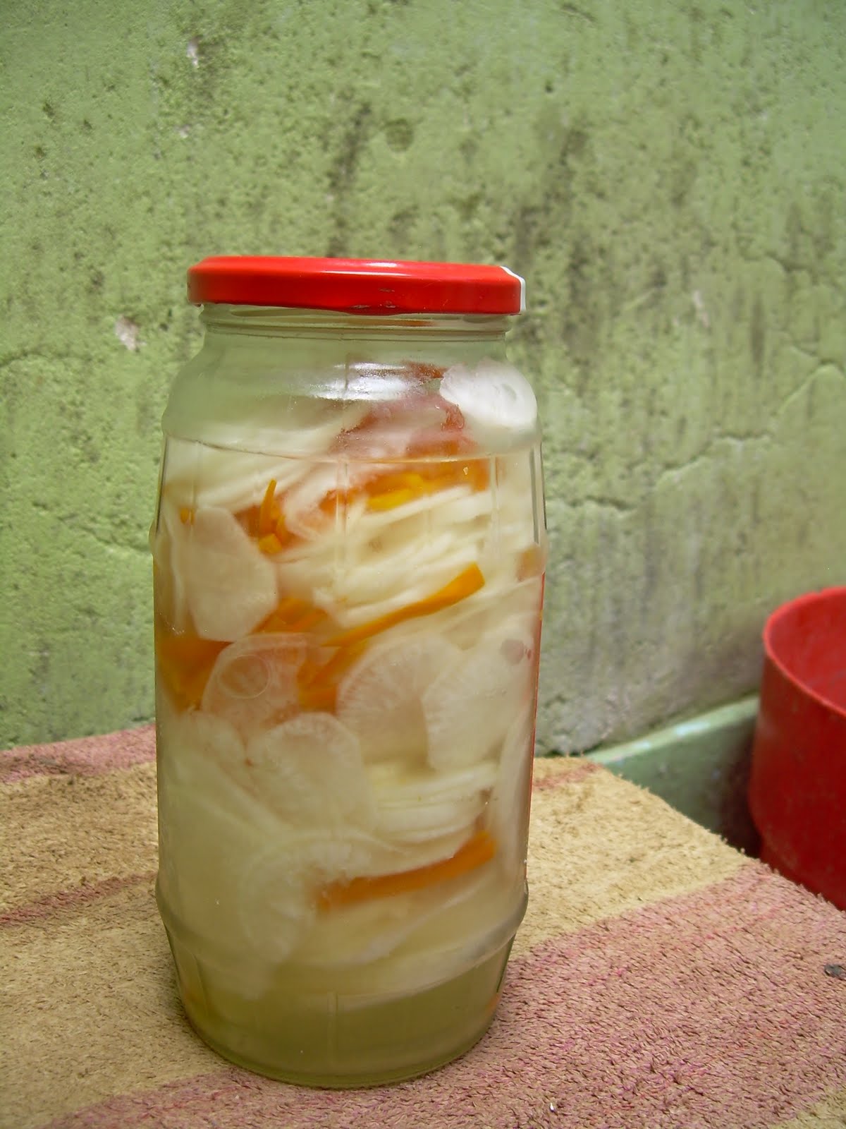 Sojourner Food: Who doesn't love a good pickle? (Nabos encurtidos ...