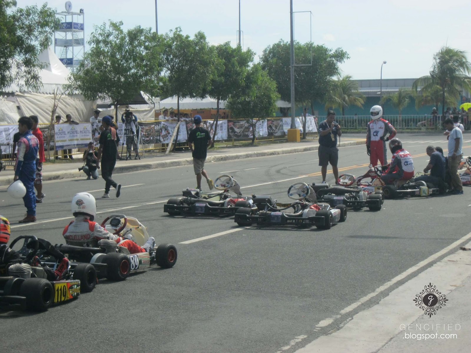 GENCIFIED: Manila Speed Show - The Lotus F1 Team Philippine Road Show