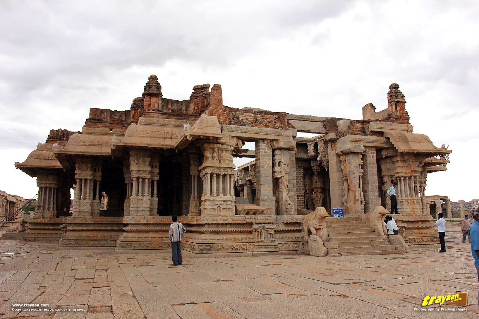 Hampi - Remnants and ruins of glorious Vijayanagara - Part 5 - Trayaan