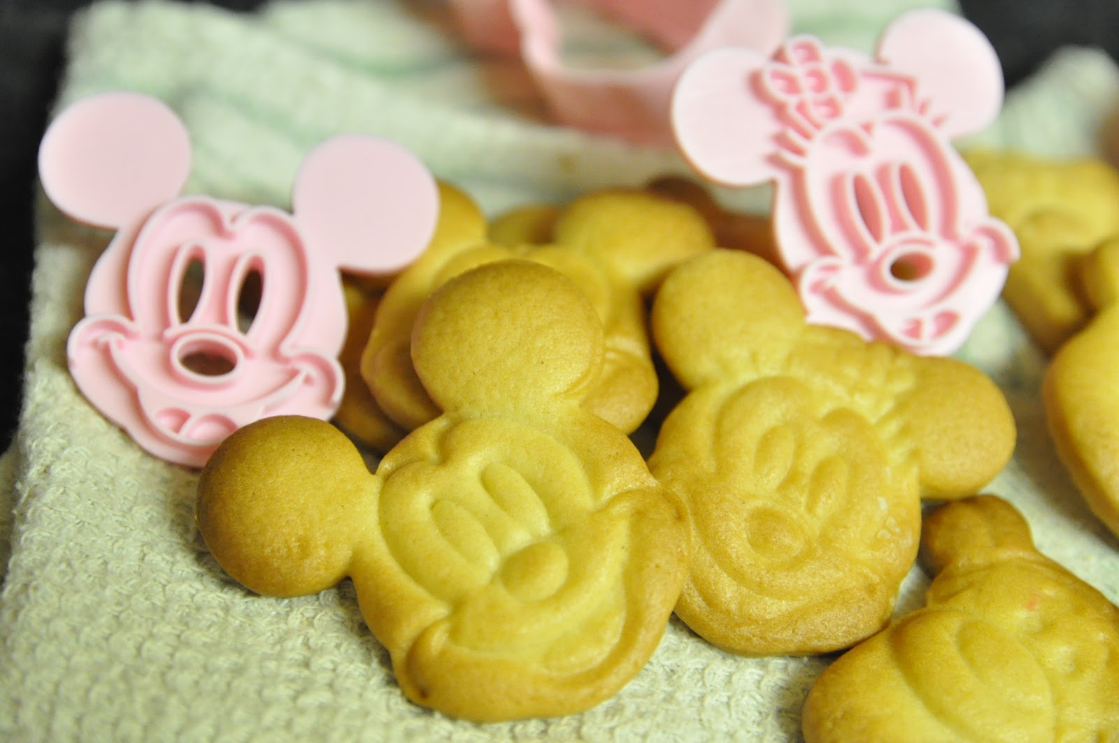 Baking Makes Perfect: Petits beurres Disney