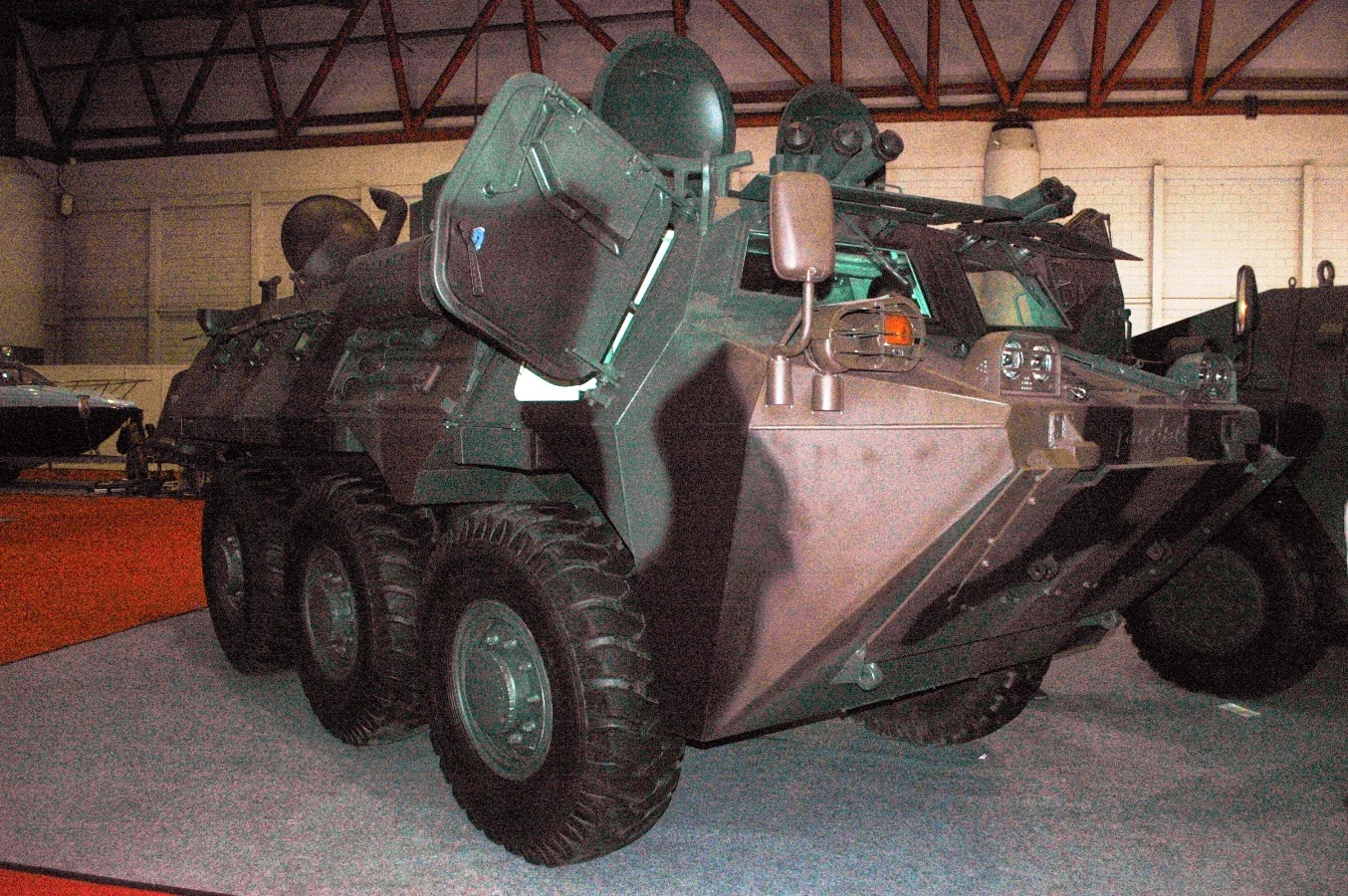 FDRA - Fuerza Terrestre: El Pindad Anoa mejora su capacidad anfibia en ...