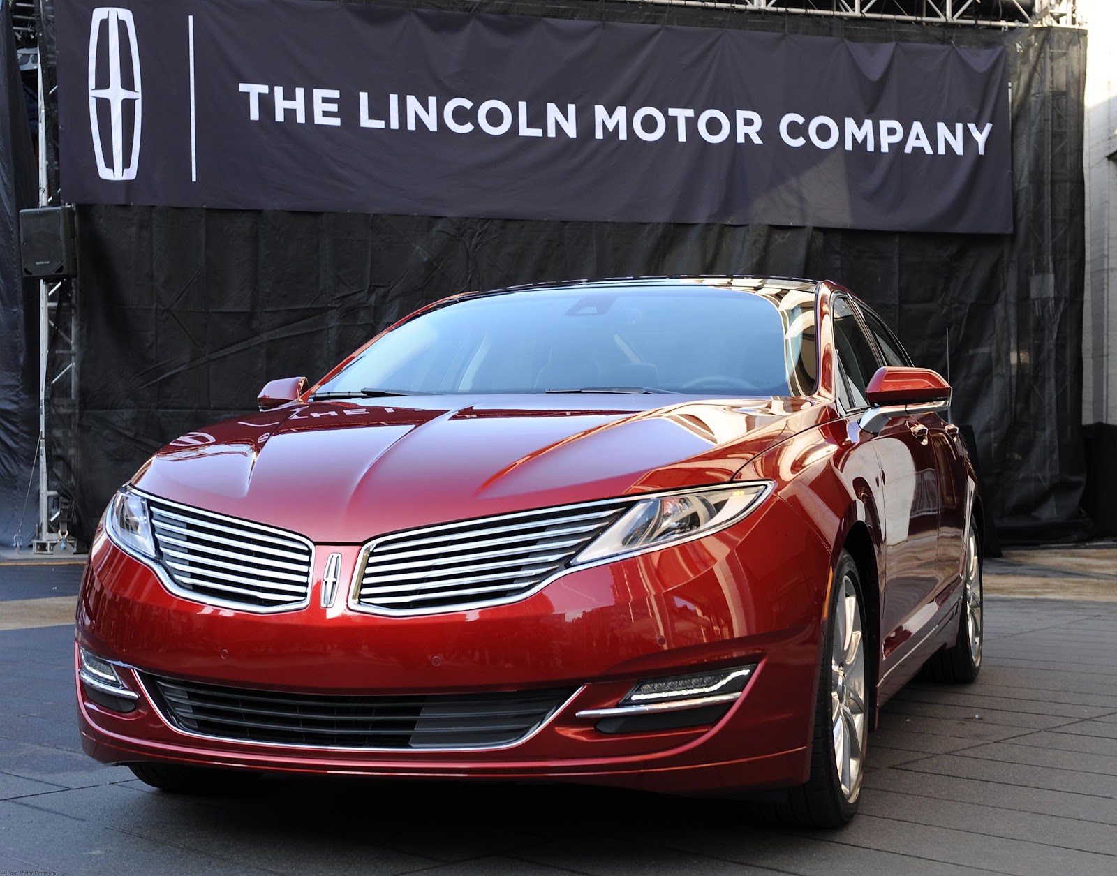 Auto Trends with JeffCars.com: Lincoln: Can The Reinvented Brand Find ...