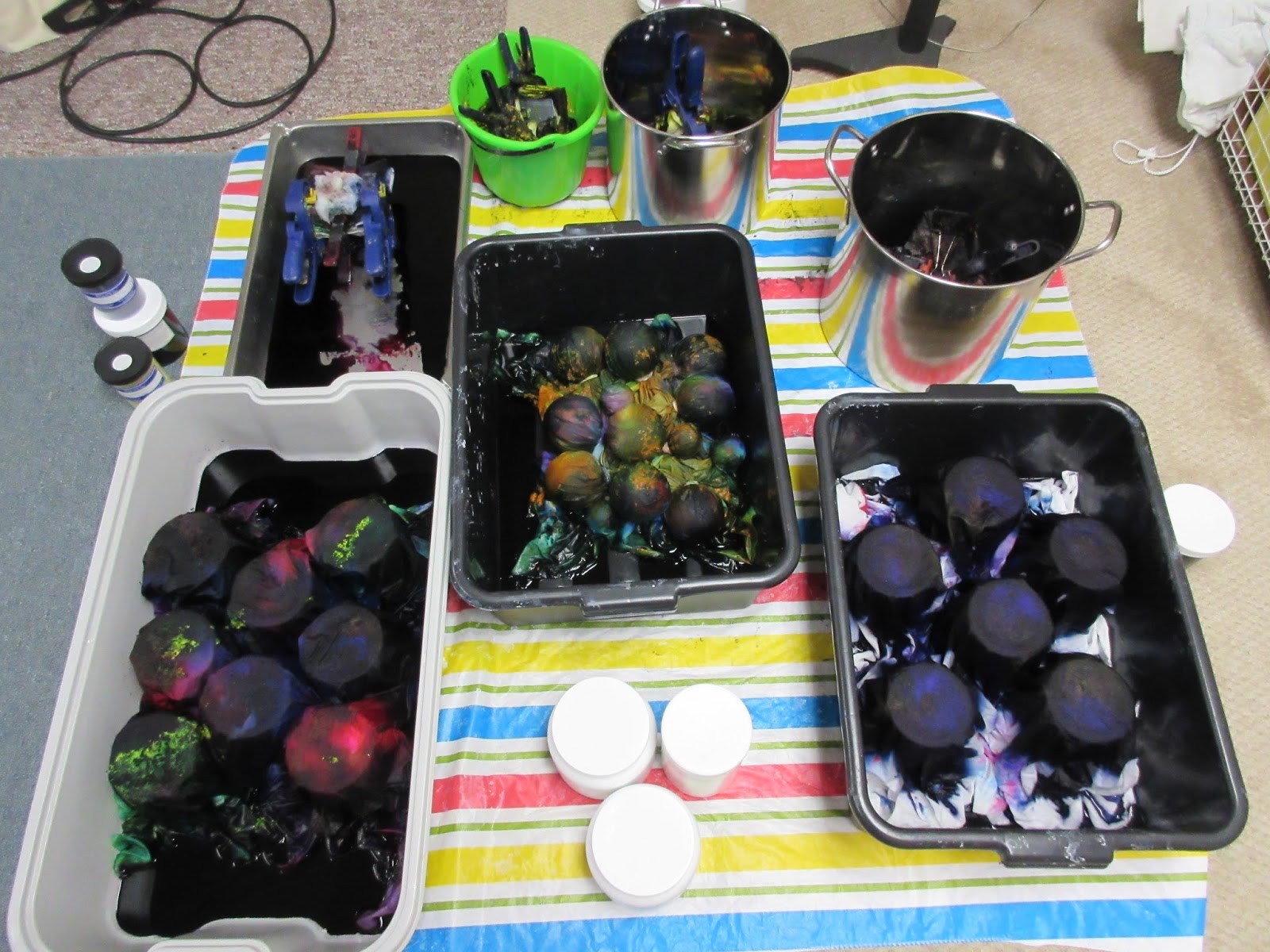 Carol R. Eaton Designs: 10" of Fresh Snow = Snow Dyeing Fun!