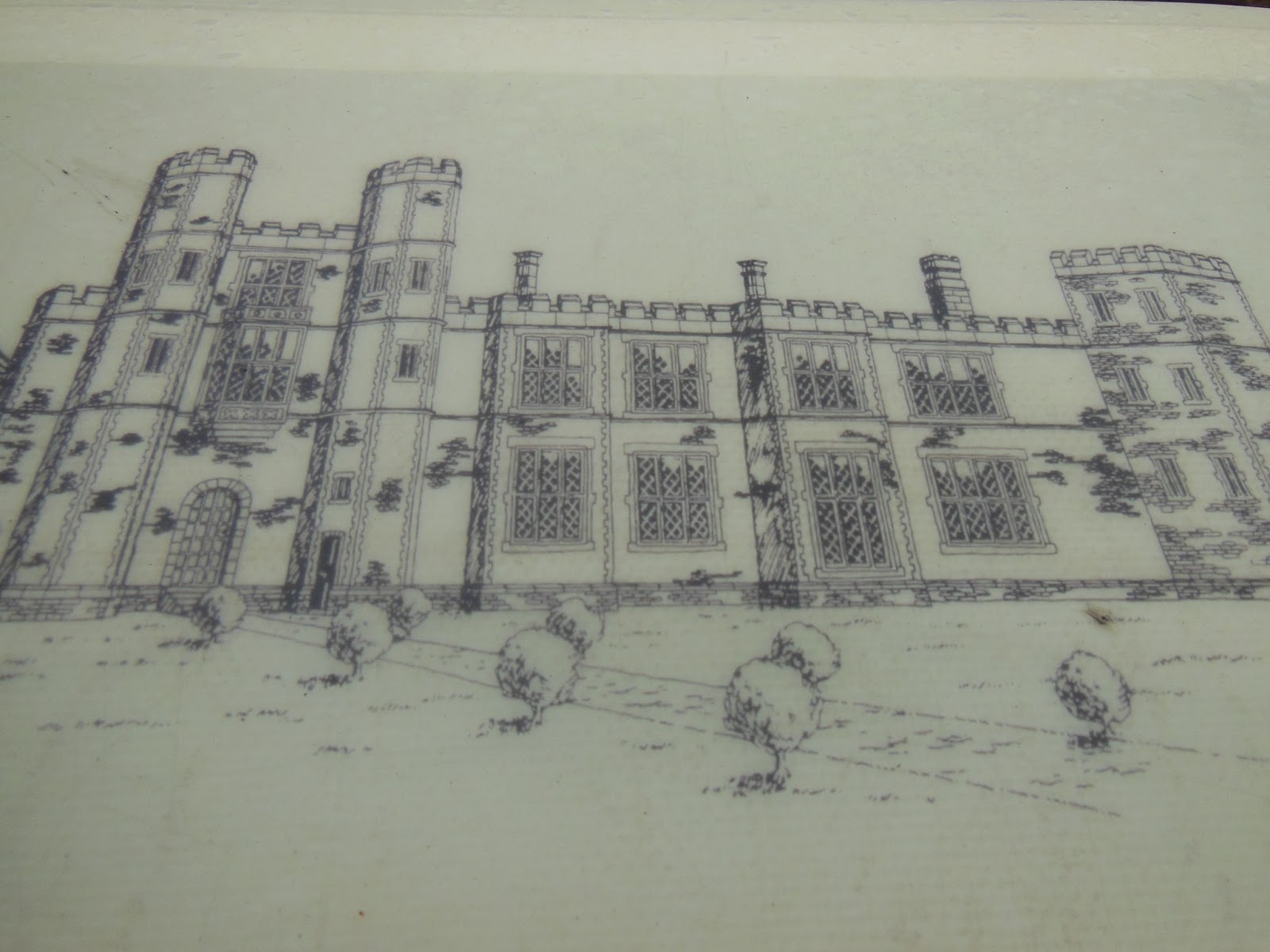 Heart Shaped: Sheffield Manor Lodge