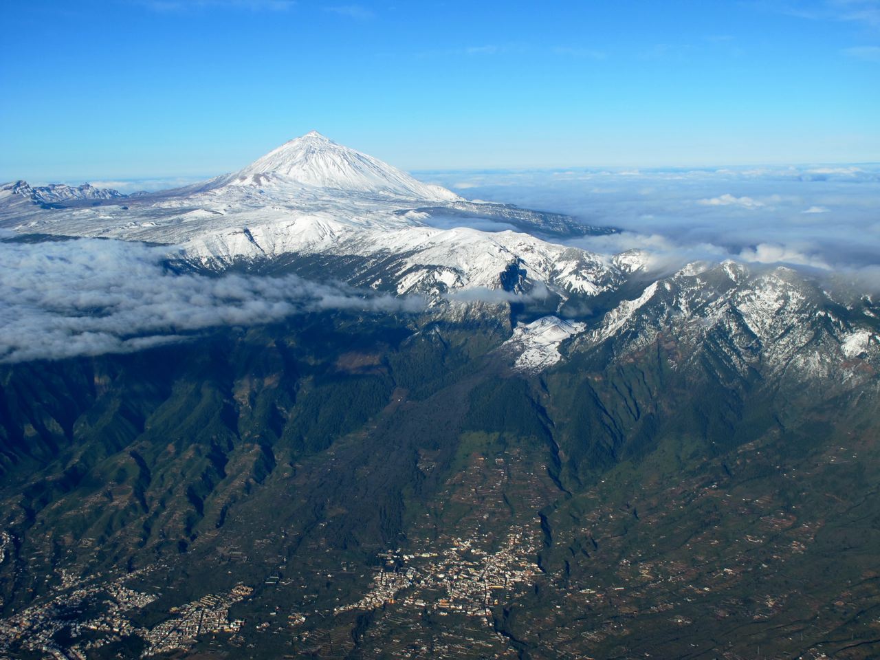El+Teide+nevado%2C+fotos+hechas+por+un+piloto+de+air+europa+05.jpg ...