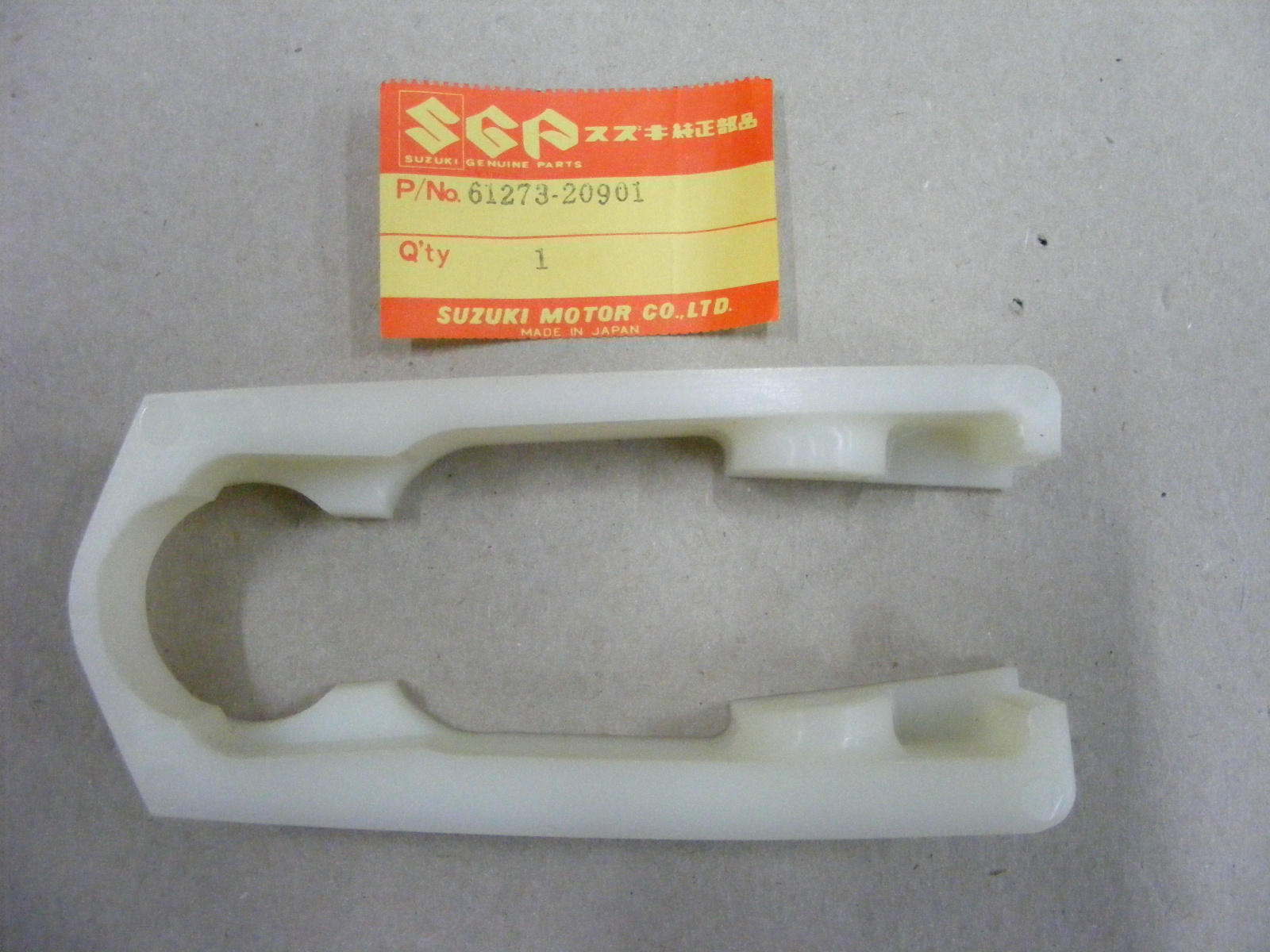Classic-Peter Parts 4 sale: SUZUKI delar till salu