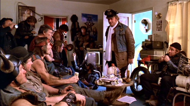 Shameless Pile of Stuff: Movie Review: Every Which Way But Loose