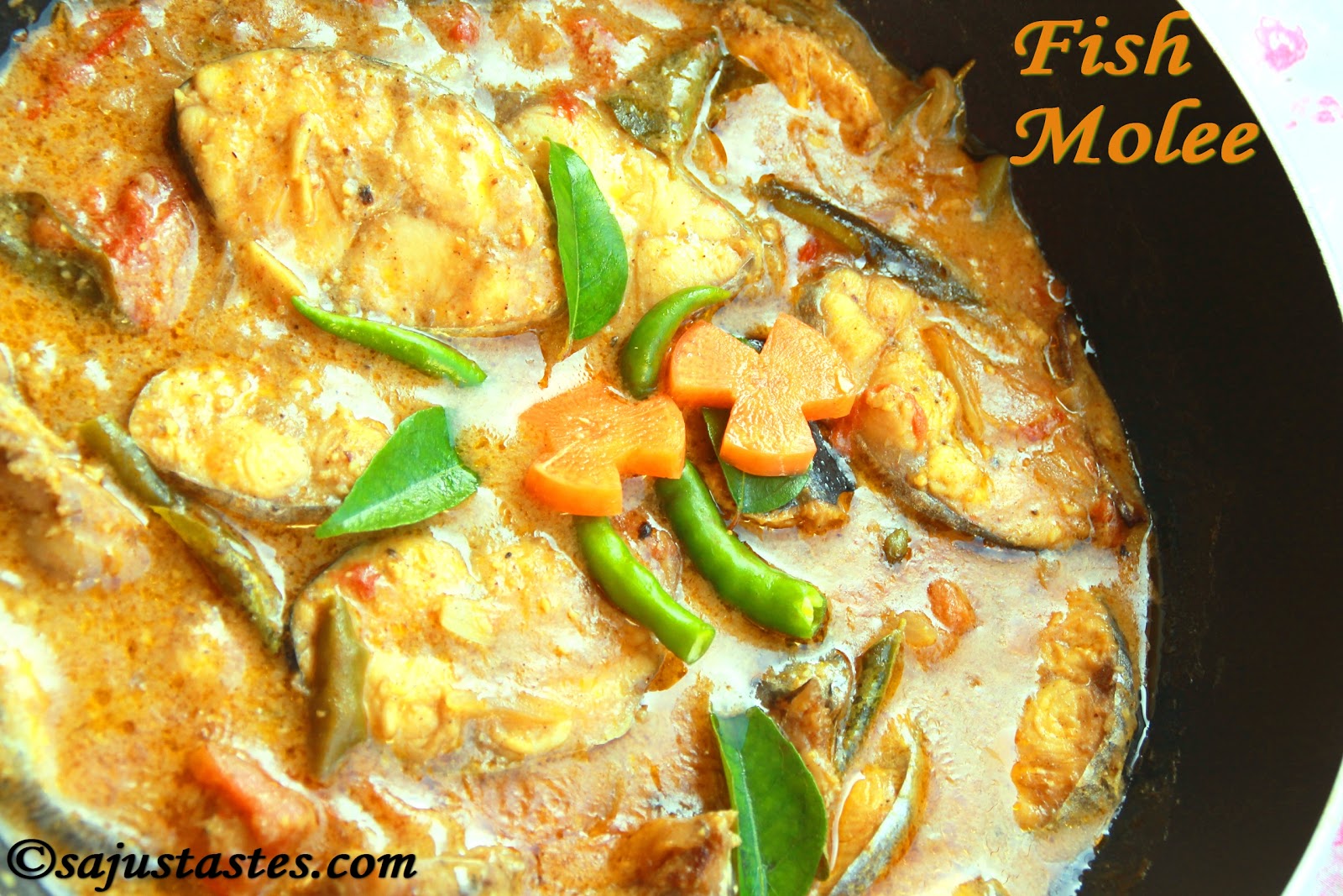 Saju's Tastes.......: Kerala Fish Stew/ Fish Molee (Meen Moilee / Molly)