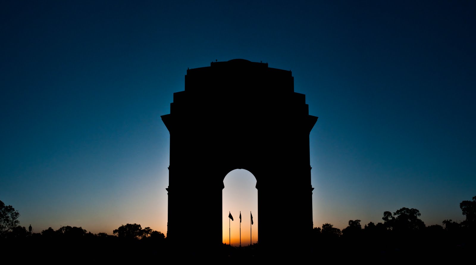 Noted.: India Gate Silhouette Play
