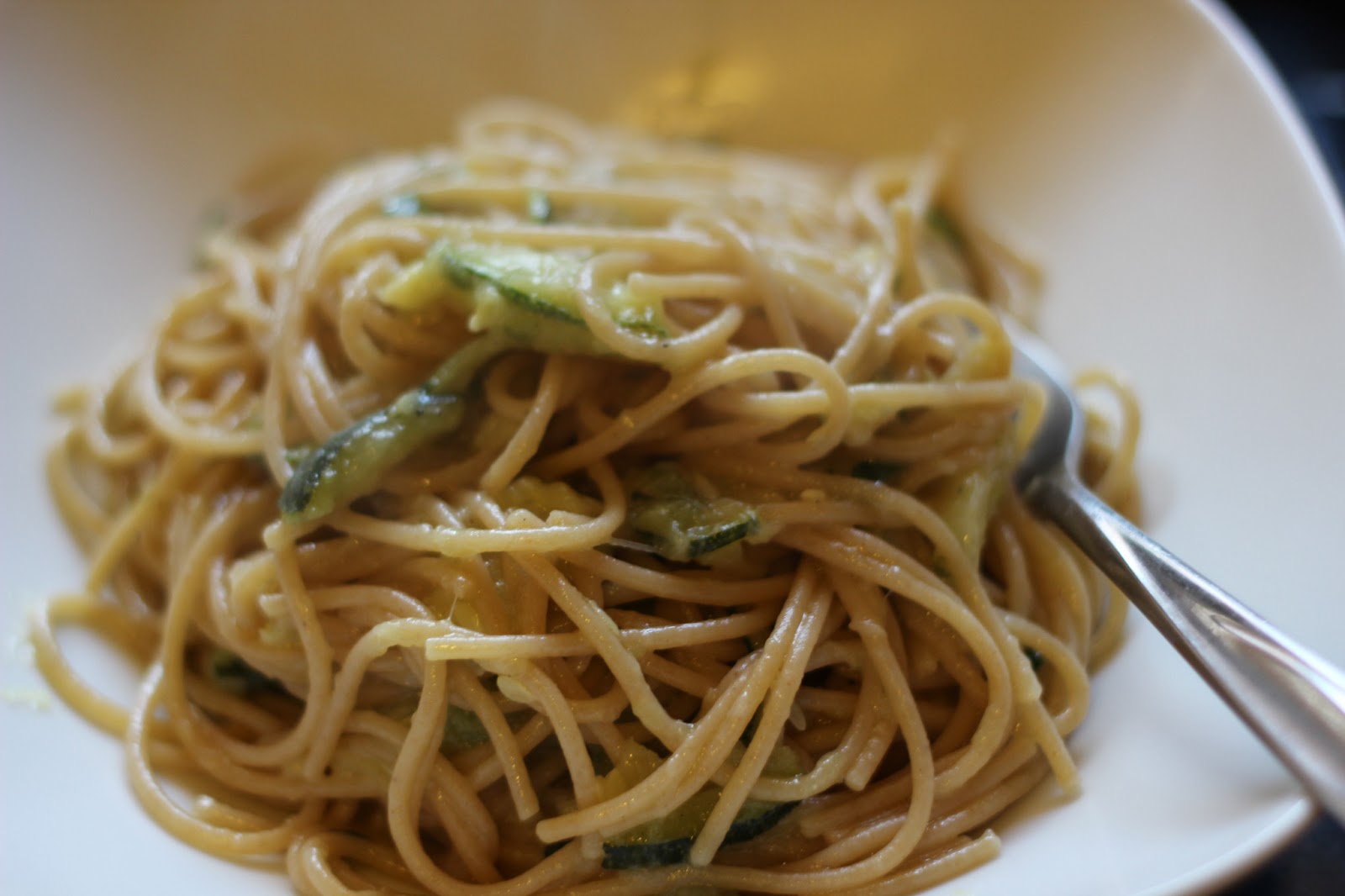 Food and Hearth: Surprisingly Delicious Use-Up-All-The-Zucchini Spaghetti