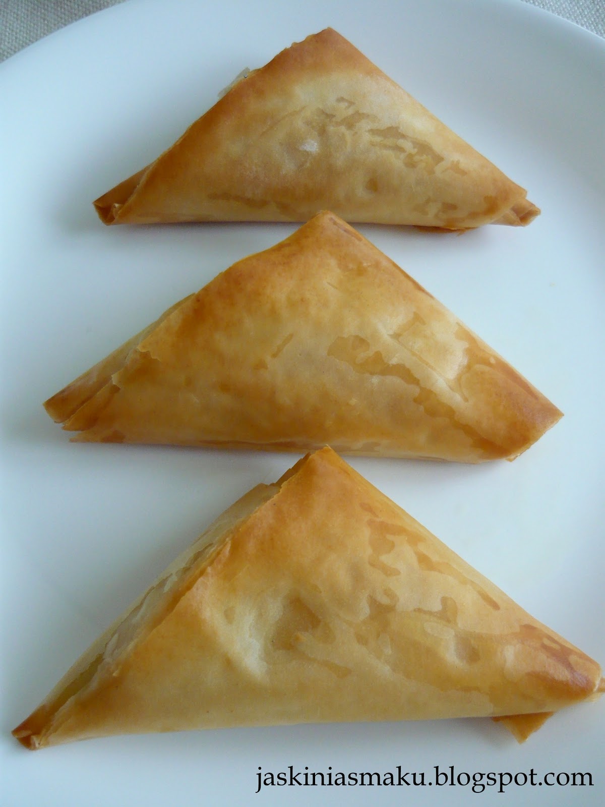 Jaskinia Smaku: Tiropitakia- greckie pierożki
