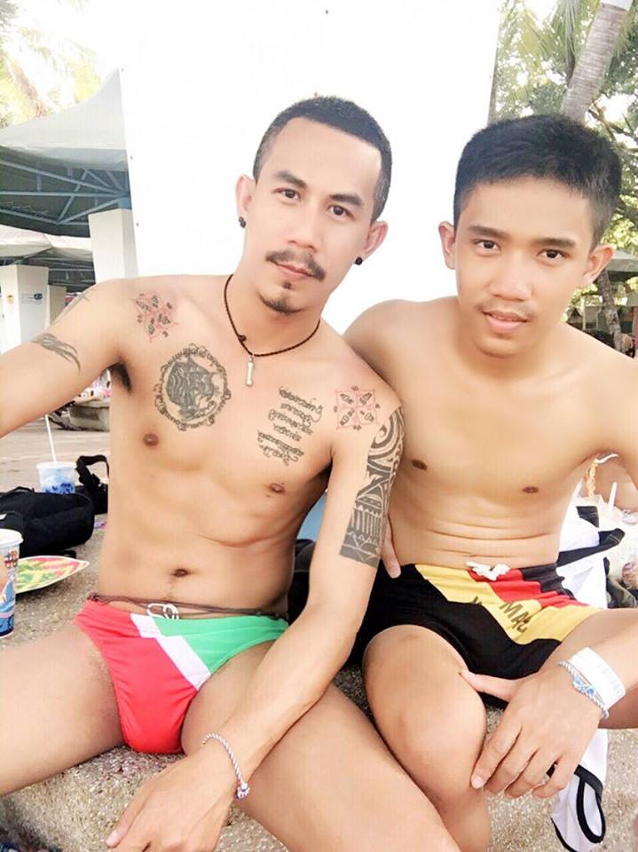 Yenomeg: เมษายน 2016