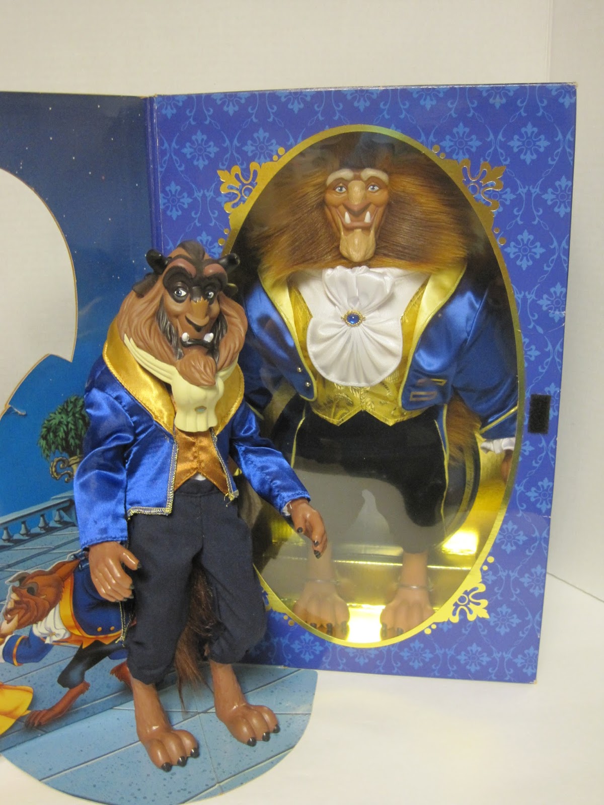 Never Grow Up: A Mom's Guide to Dolls and More: Disney Store Classic ...