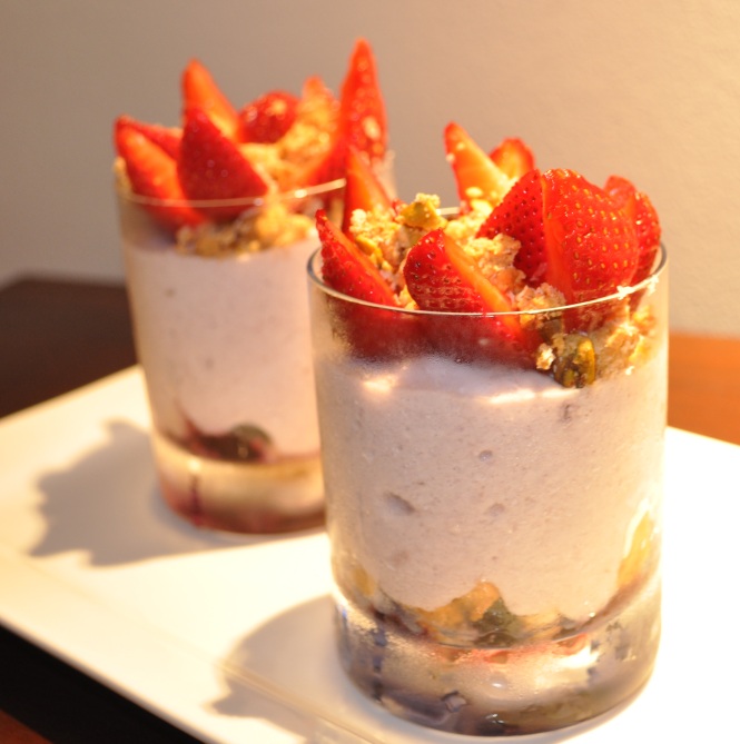 Ma tambouille a Singapour: Verrines – Mousse fruits rouges et son ...