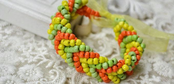 Pony Bead Bracelet | Munchkins and Mayhem