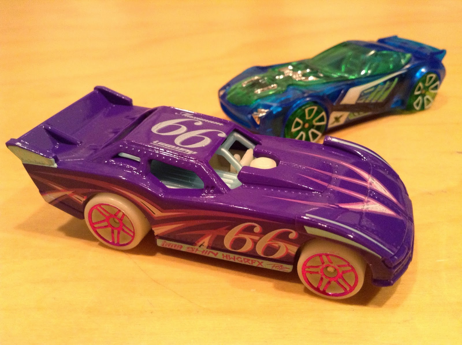 JULIAN'S HOT WHEELS BLOG: Maximum Leeway & Nerve Hammer