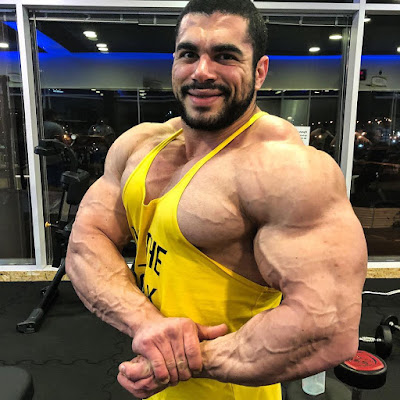 Muscle Lover: Israeli IFBB Pro bodybuilder Sahar Kazes