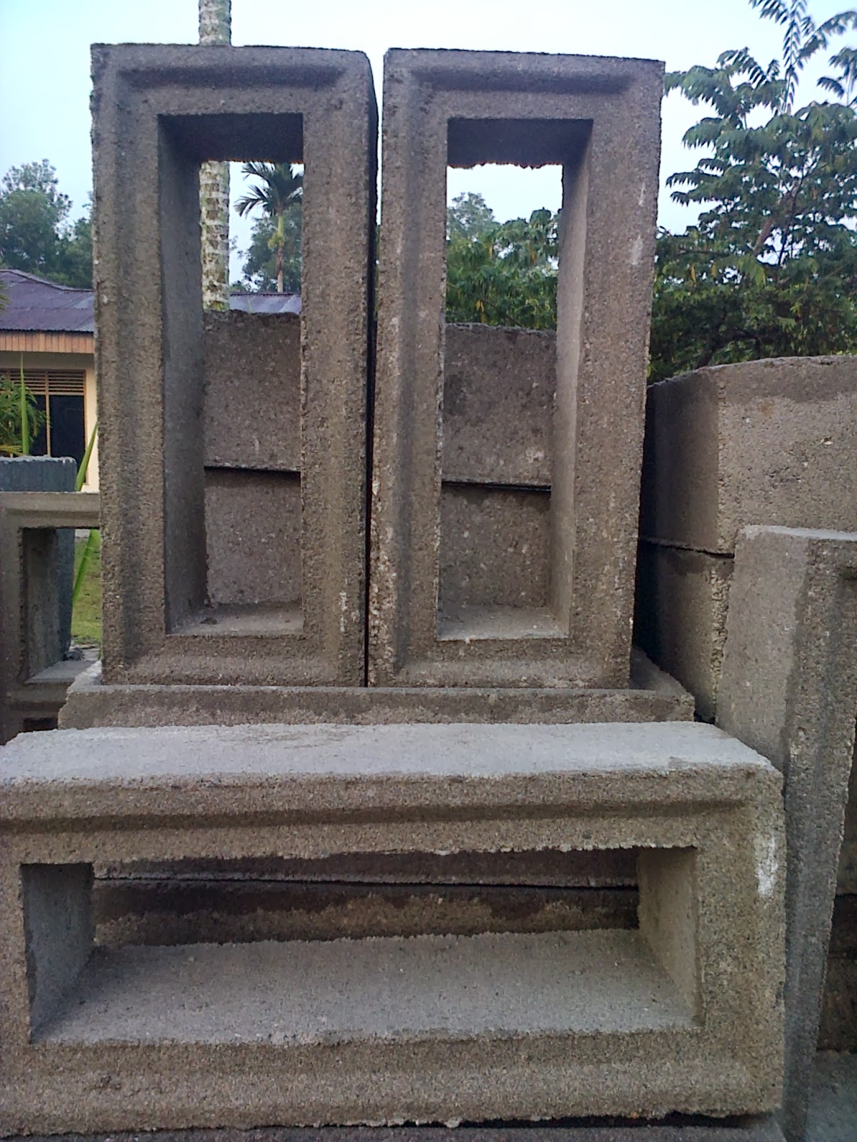 Bukit Barisan Batako: Roster atau lubang angin