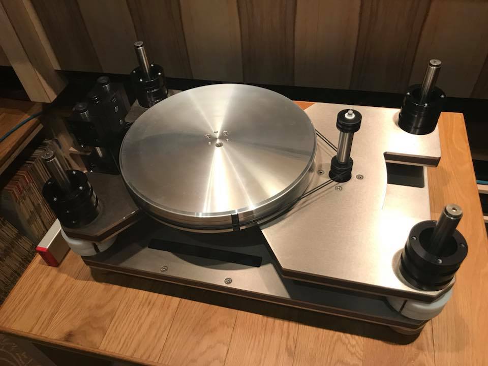 KRONOS LE WITH AND BLACK BEAUTY TONEARM INSTALLATION – M & S | Ultimate ...