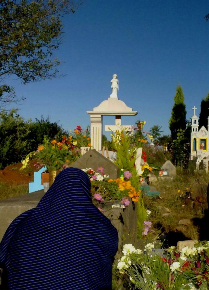 Jaime Ramos Méndez: Panteón de Tarecuato en Michoacán - Fotografía de ...